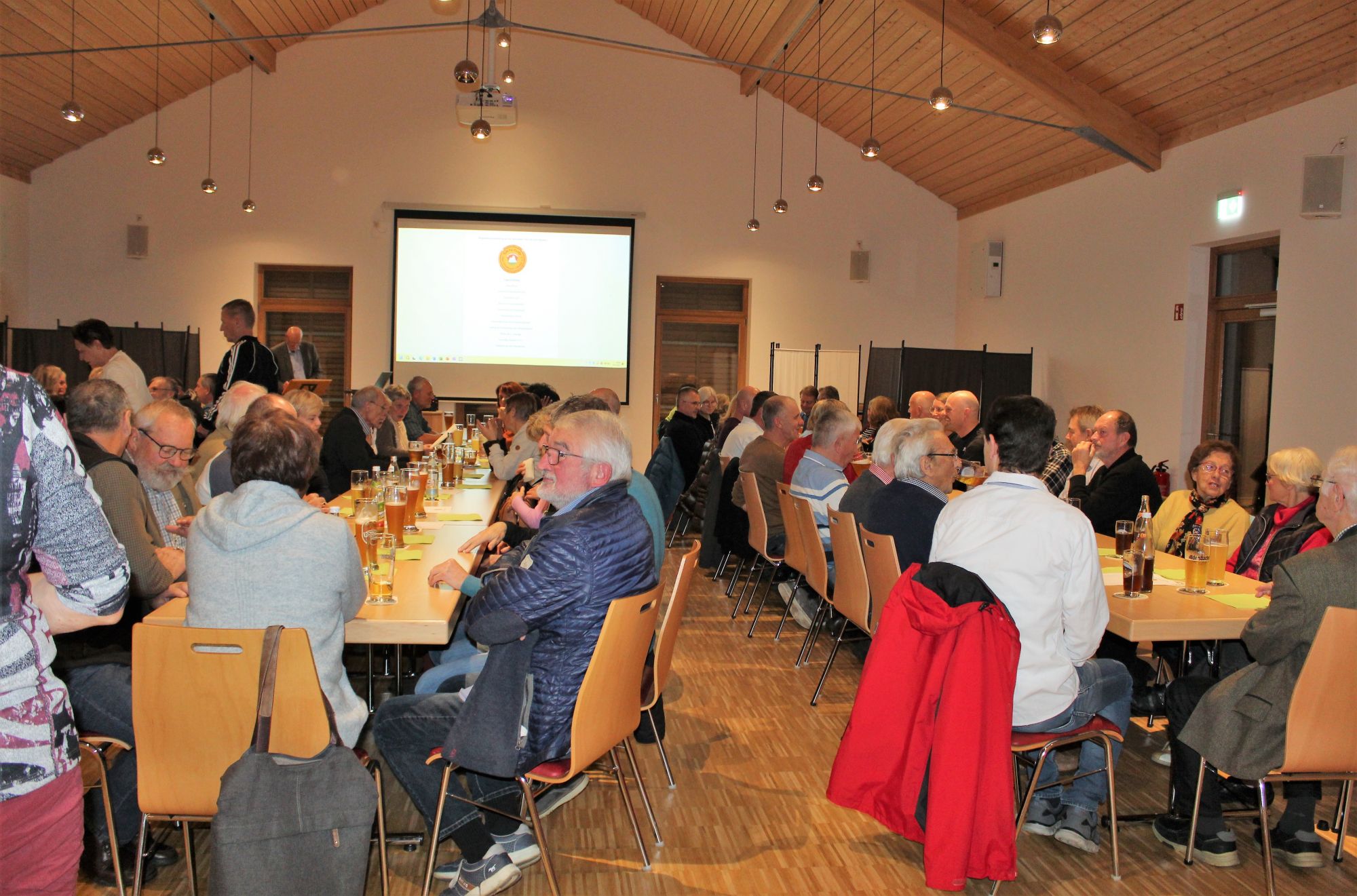 Konstantin Strasser bei der JMV zum Ehrenmitglied ernannt